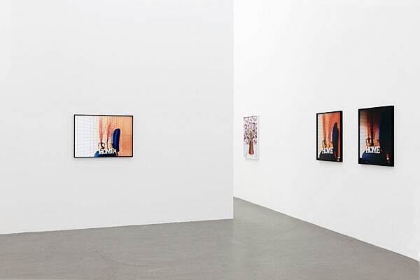 Annette Kelm – SYNCHRO – Main gallery : Meyer Kainer